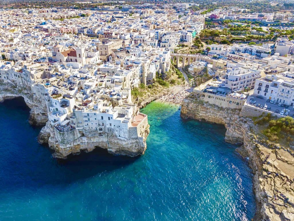 SEZON💥 Vacanță în BARI și ALBEROBELLO 204€ zbor și cazare, 5 zile
