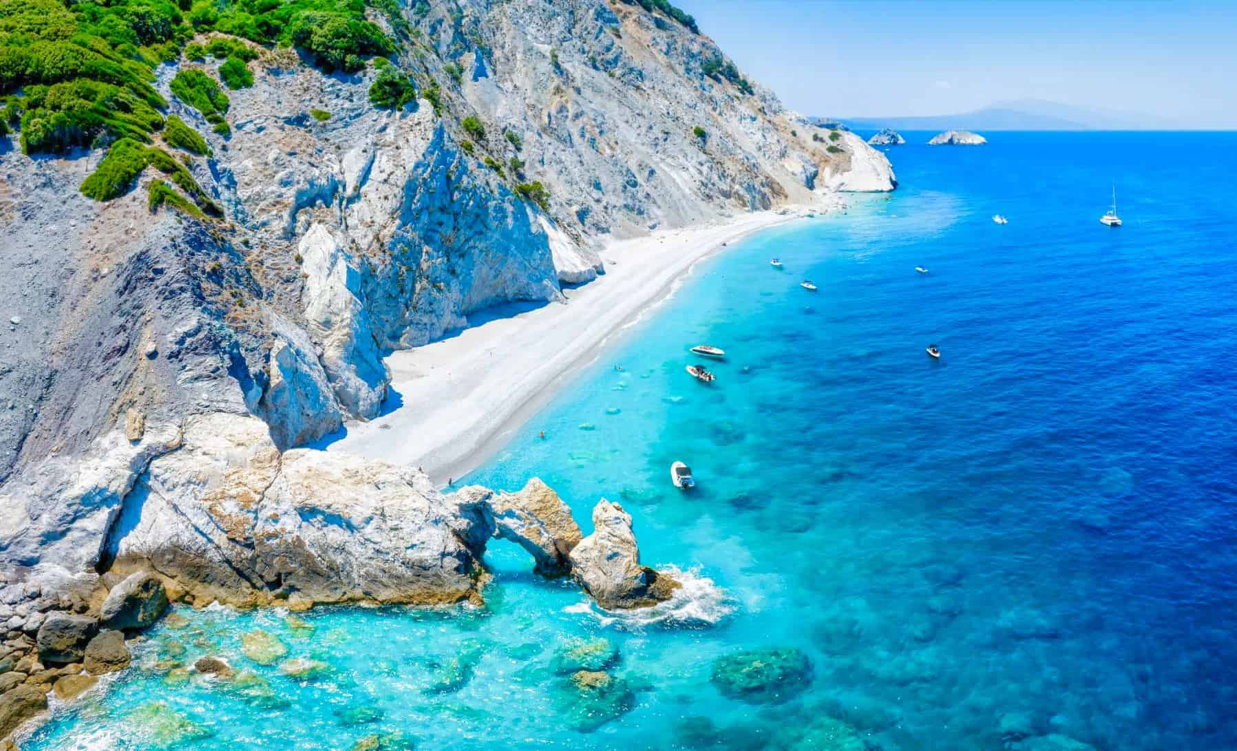 CEL MAI MIC PREȚ! Vacanță ieftină în SKIATHOS 104€ zbor și cazare, 7 zile
